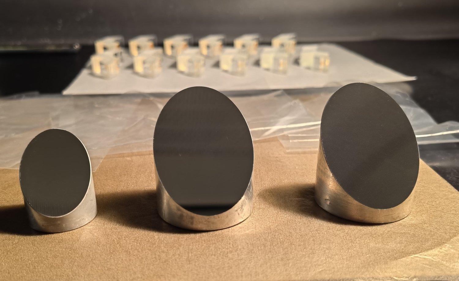 Off-axis parabolic mirror in aluminium - Sinoptix | Optical components