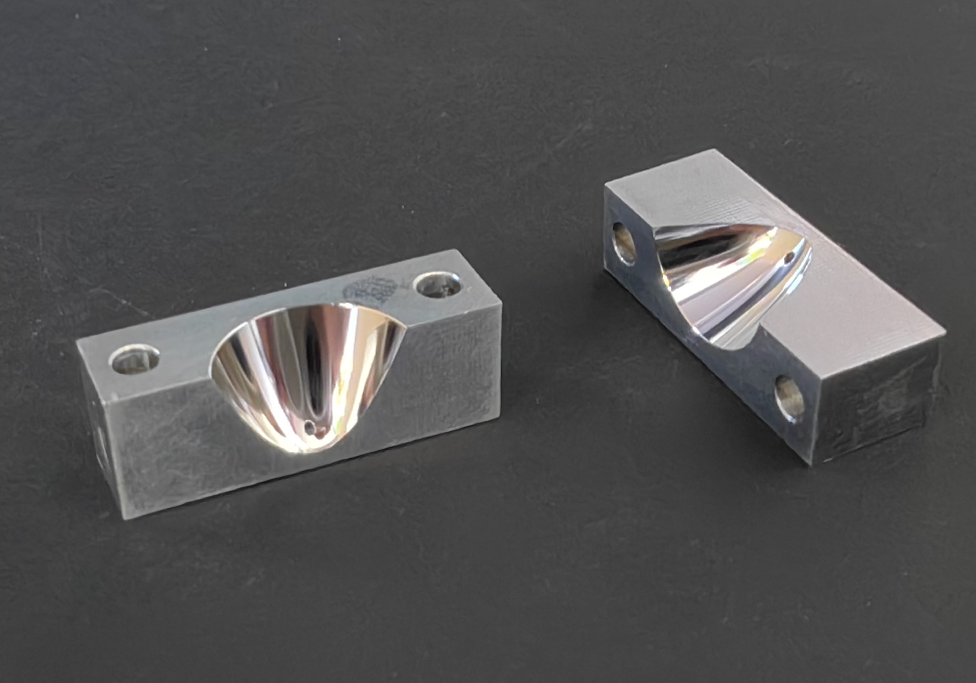 Aluminium parabolic mirror - Sinoptix | Optical components
