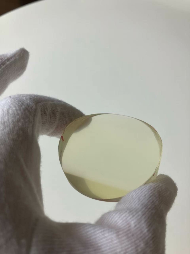 Cylindrical TPX lens FL50mm - Sinoptix | Optical components